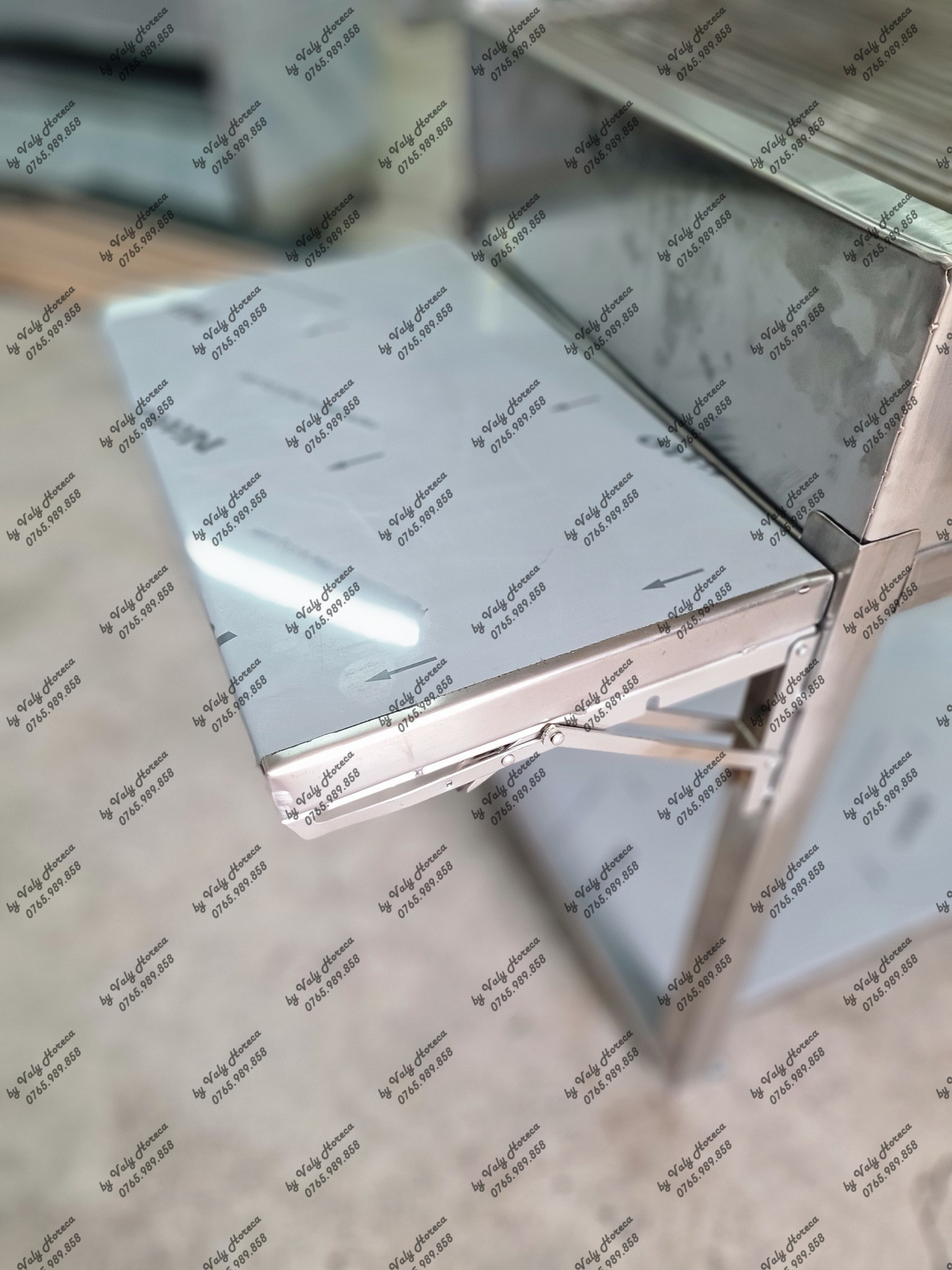 Gratar inox 750x500x1050mm cu șamotă, capac si polita rabatabila, cu ...